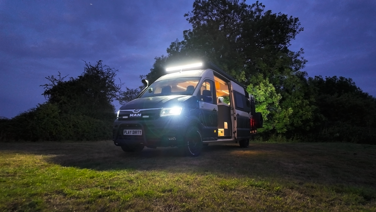 LWB VW Crafter/MAN TGE Motorhome Conversion – Wildworx