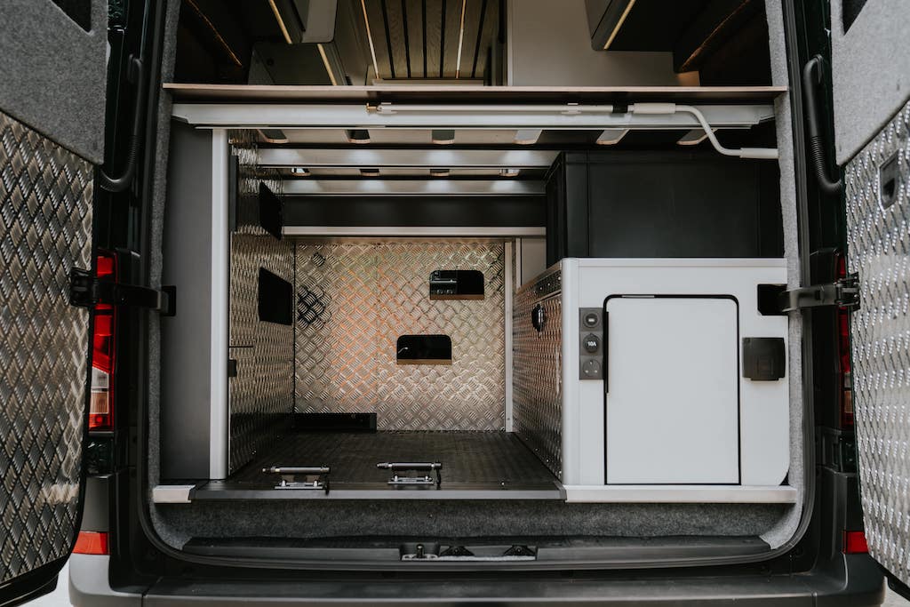 LWB VW Crafter/MAN TGE Motorhome Conversion – Wildworx